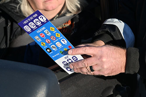 Visual card helps police and drivers communicate better
